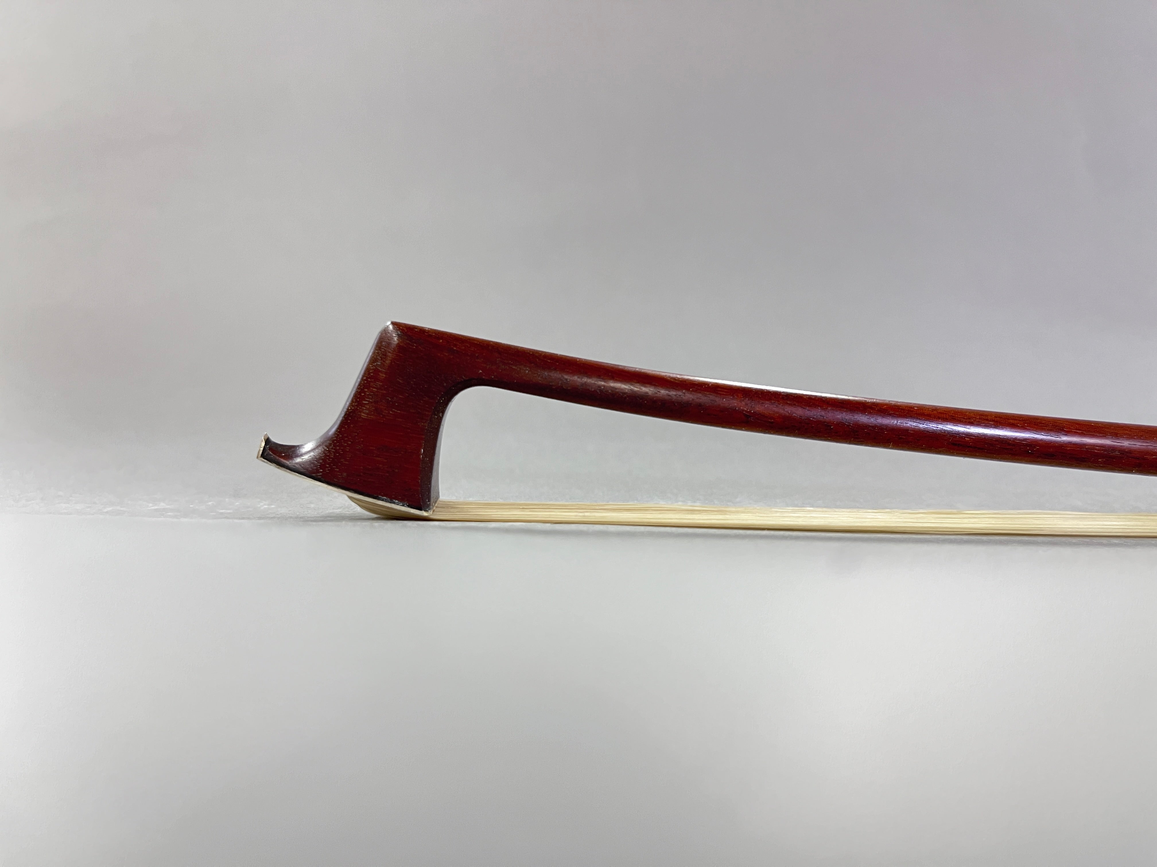 3/4Violin bow : Swiss Finkel Atelier | l'atelier by apc